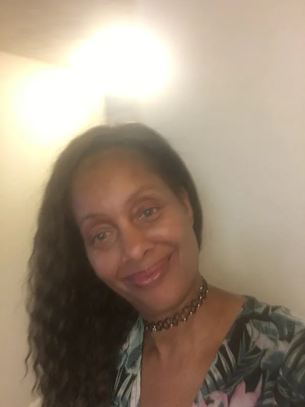 Elinda B • Talent Profile • allcasting